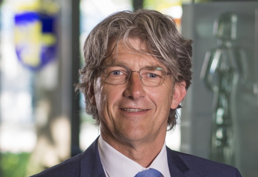 Koops schuift digitaal aan voor ontbijt met pleeggezin - Puttensezaken.nl