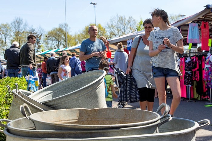 Grootste vlooienmarkt van de Veluwe op Hemelvaartsdag - Puttensezaken.nl